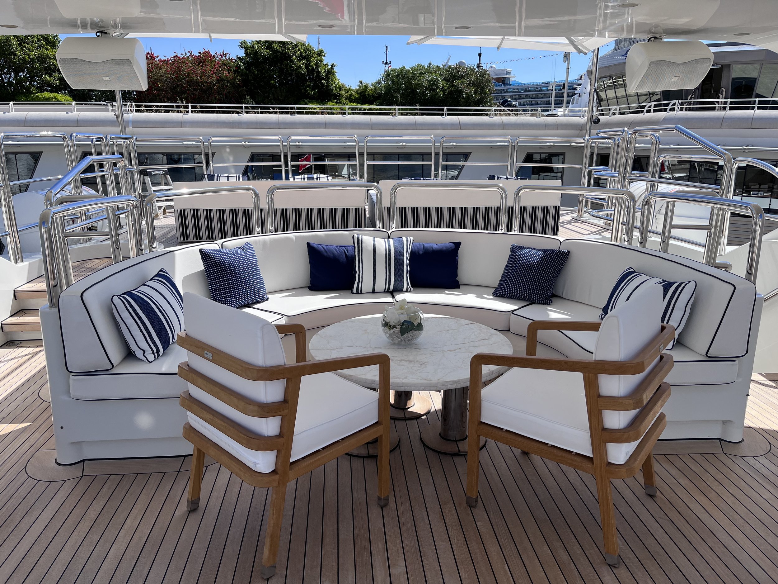 M/Y Come Prima | Artisan Tapissier